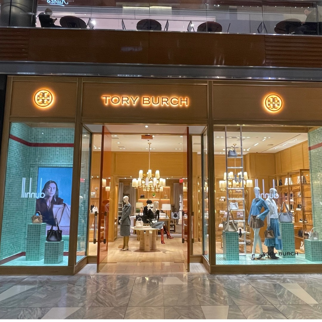 Posh Poolside - The Bernard Group